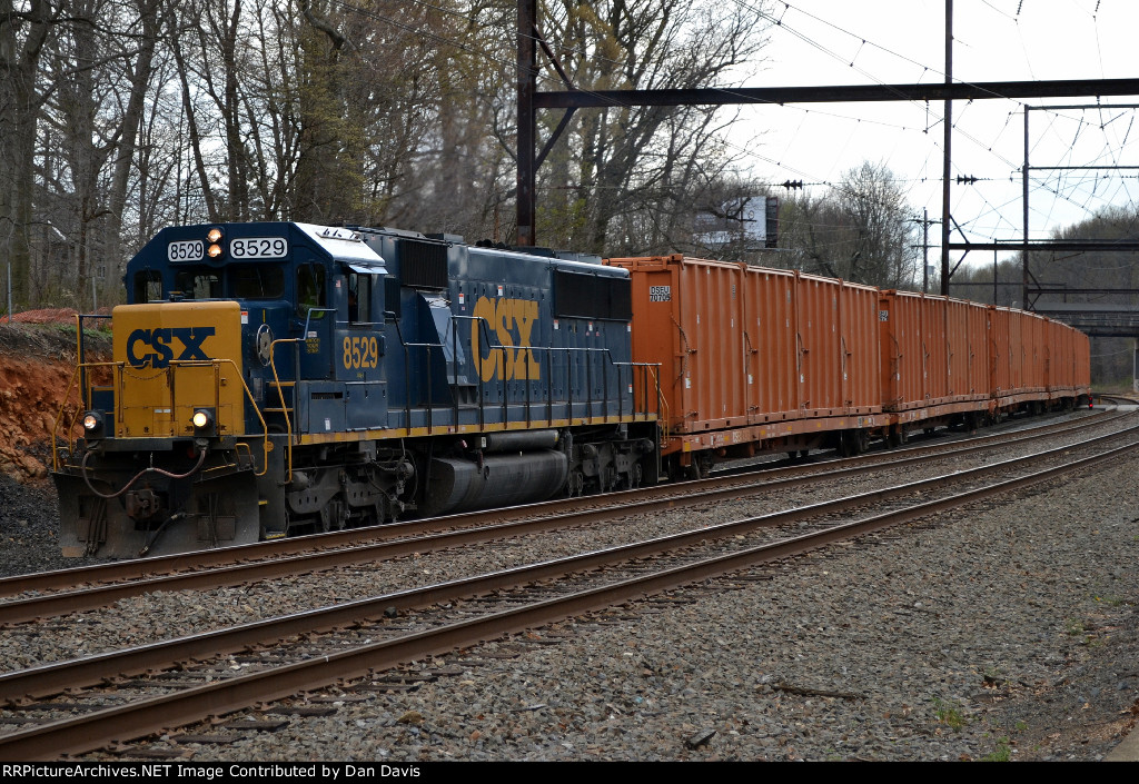 CSX SD50-2 8529 leads Q706-16